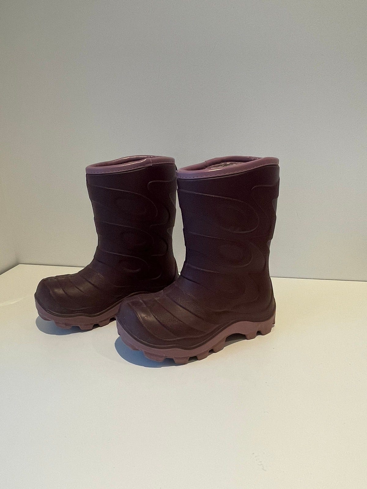 Cherrox Friends str28 | FINN torget