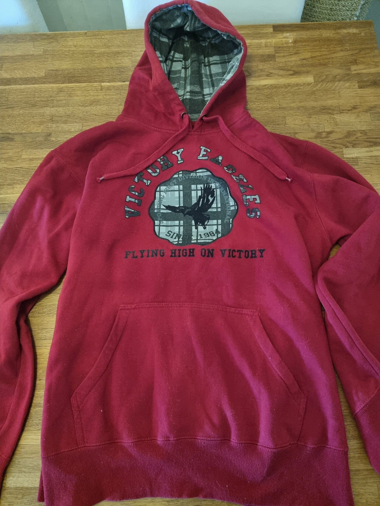 Rød hettegenser (XXL) | FINN torget