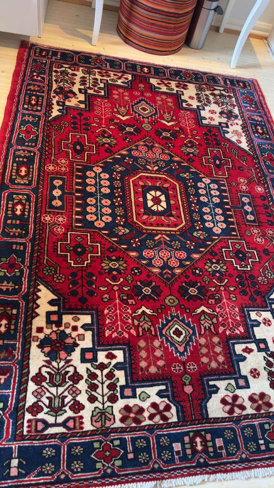 Super salg av håndknyttet persiske tepper med norsk teppe-sertifikat. | FINN-torget