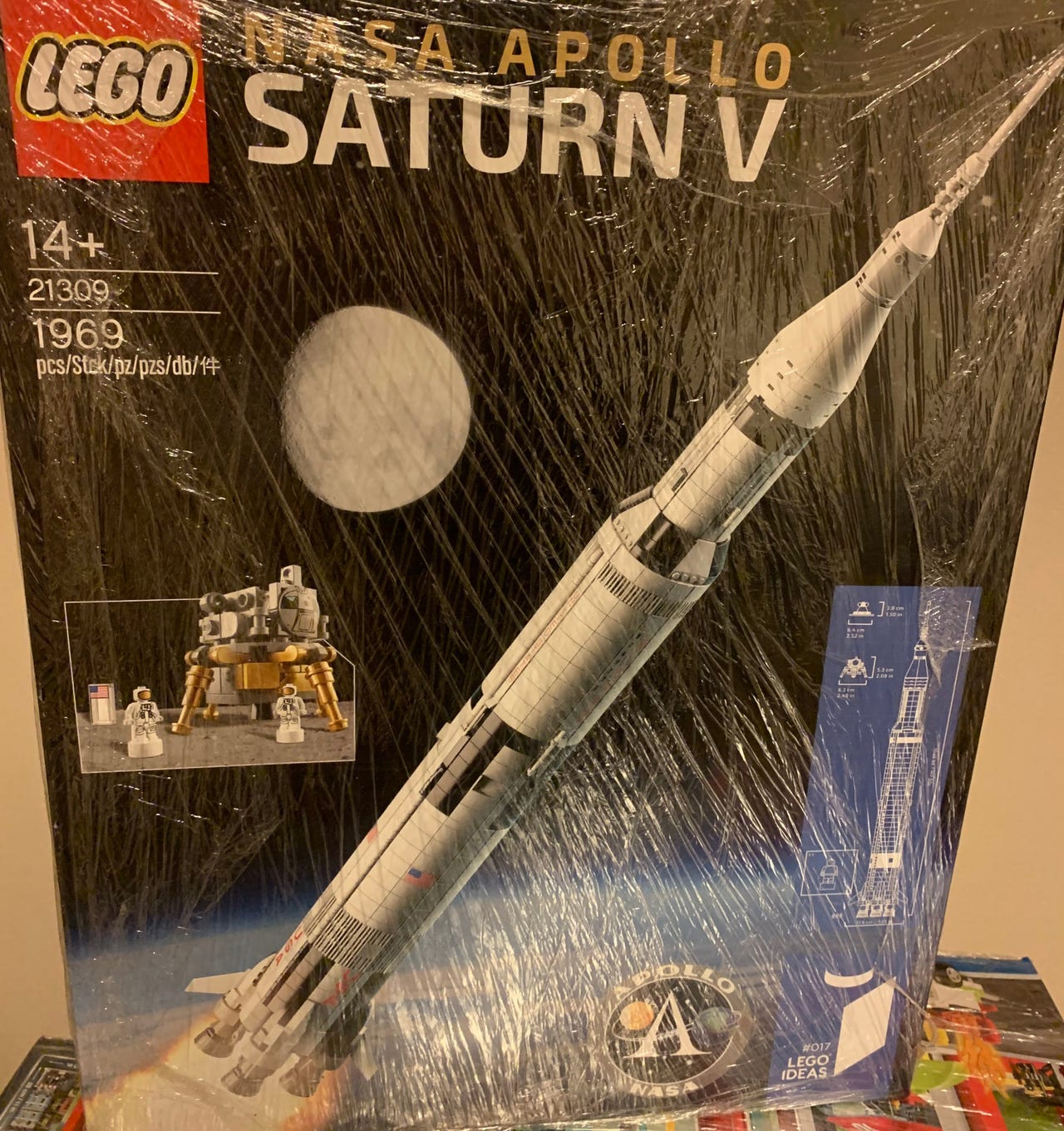 LEGO 21309 NASA Apollo Saturn V | FINN torget