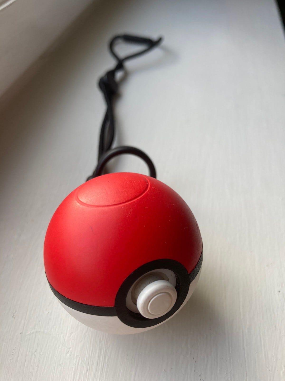 Pokèball Go Plus | FINN-torget