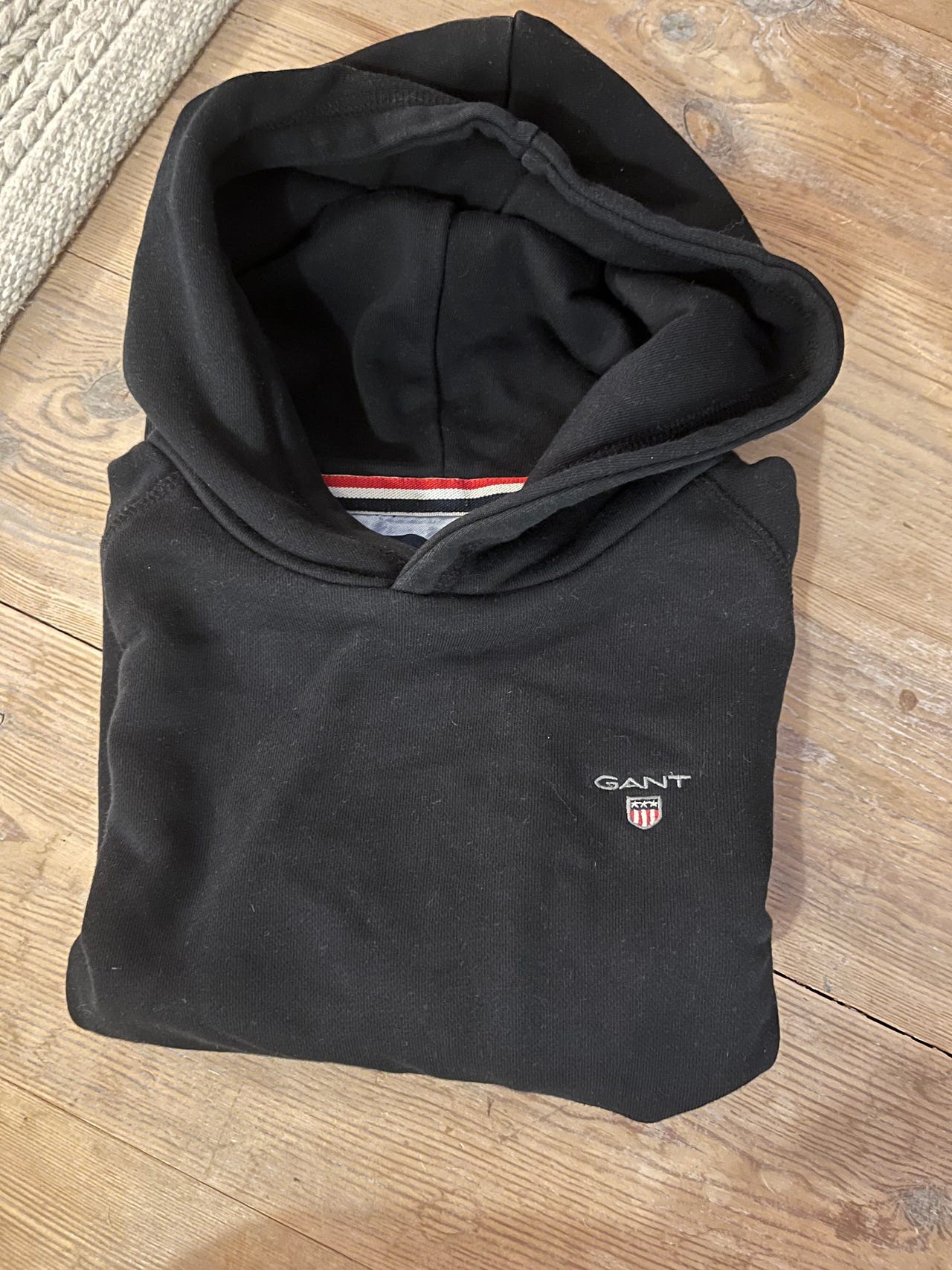 Gant genser 6 år, (122) nesten ubrukt hettegenser/hoodie | FINN torget