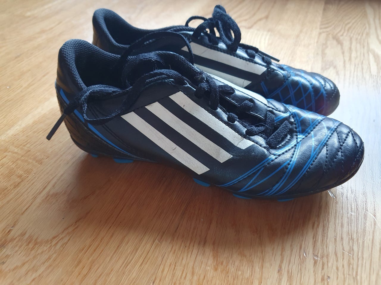 Adidas fotballsko | FINN-torget