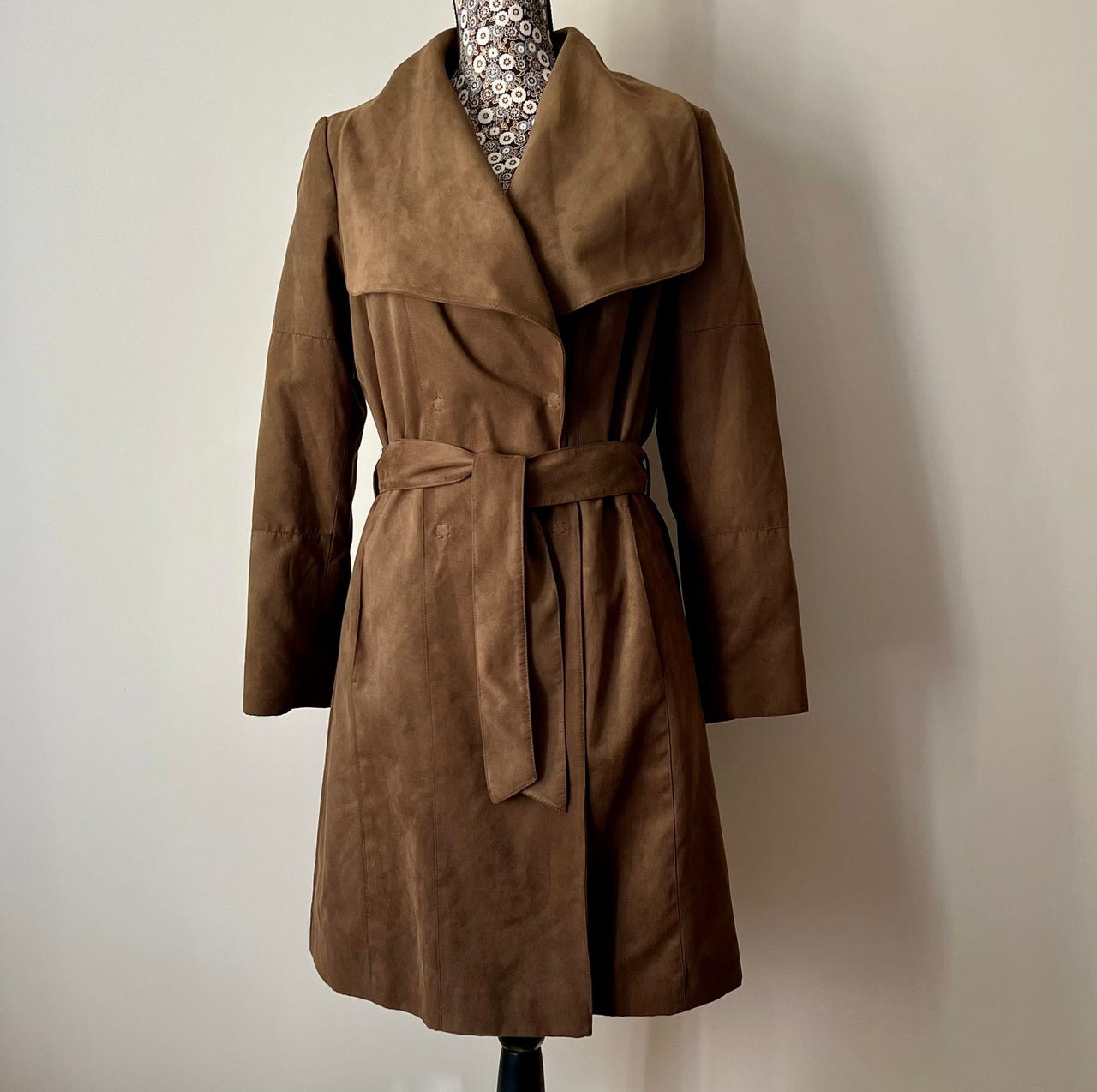 NOVELTI COAT WEGAN SKIN STR. 38 | FINN torget