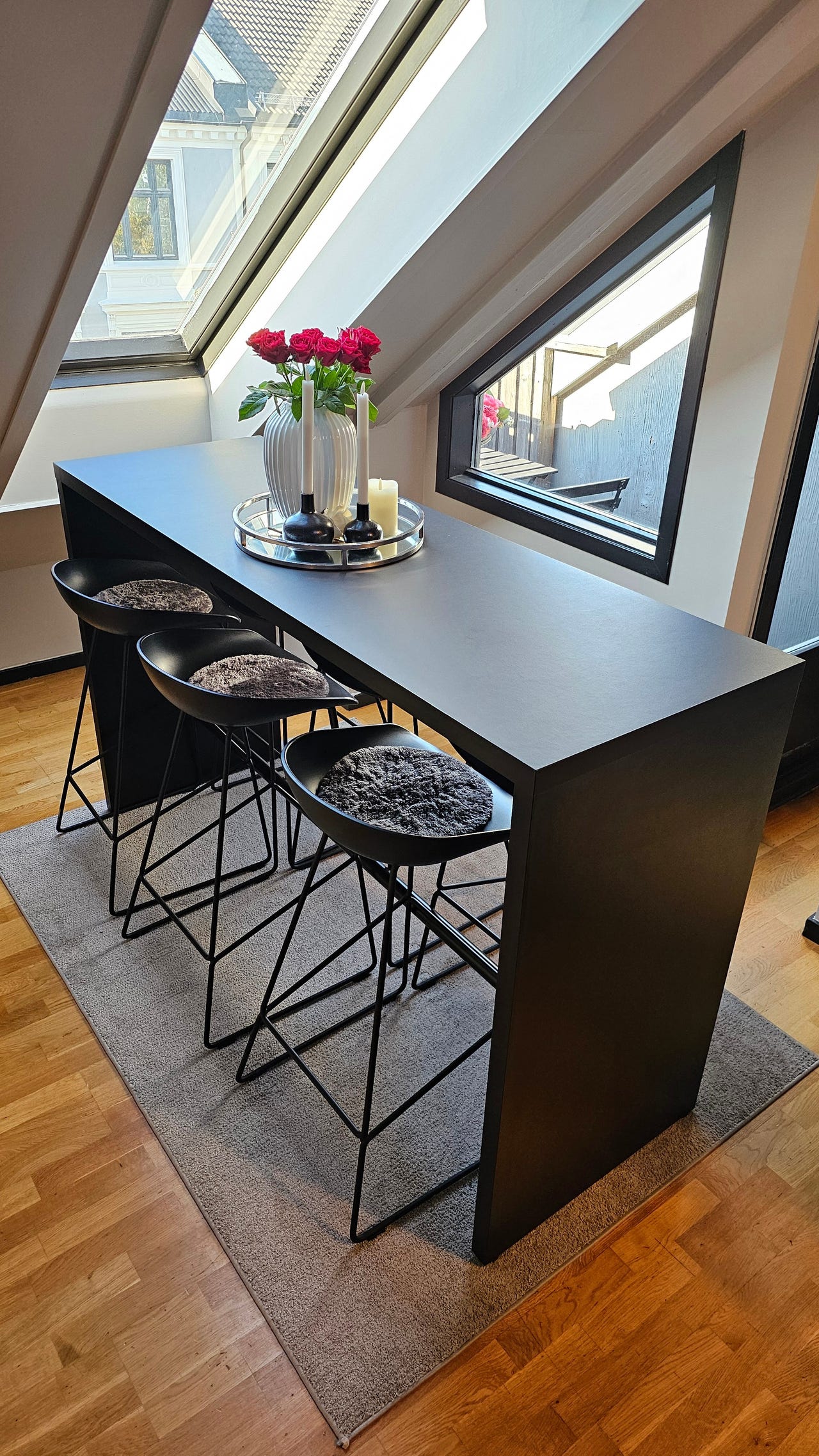 Barbord med 6stk HAY barstoler | FINN-torget