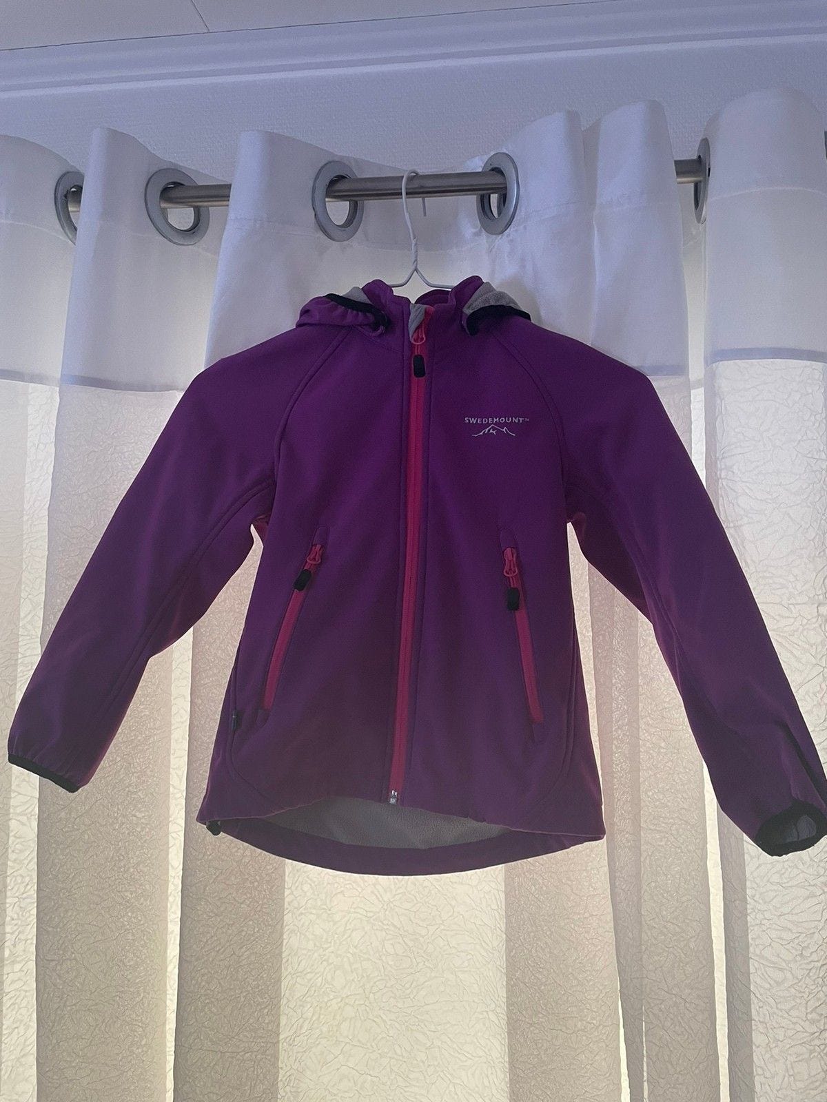 Softshelljakke str.120 | FINN-torget