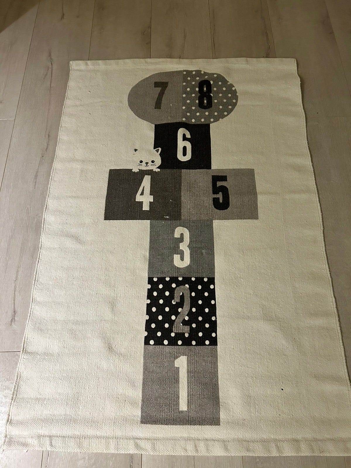 Teppe til barnerom | FINN torget