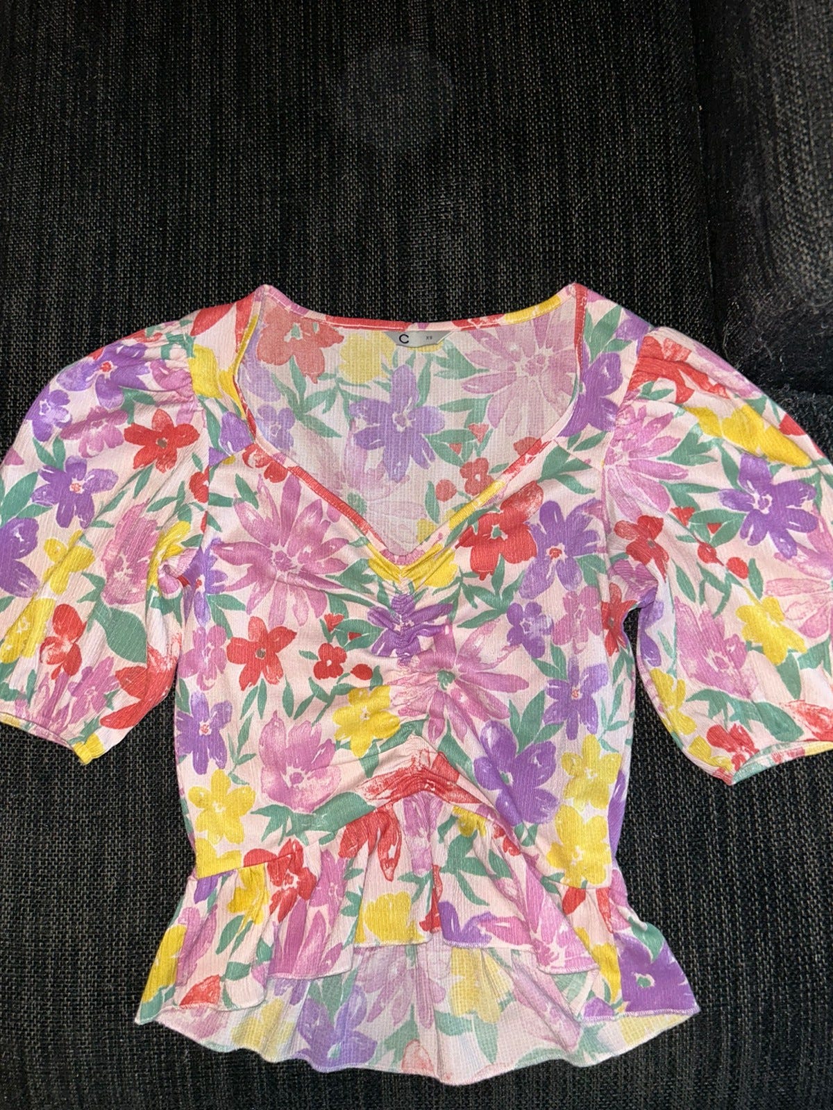 Fin og fargerik topp | FINN-torget