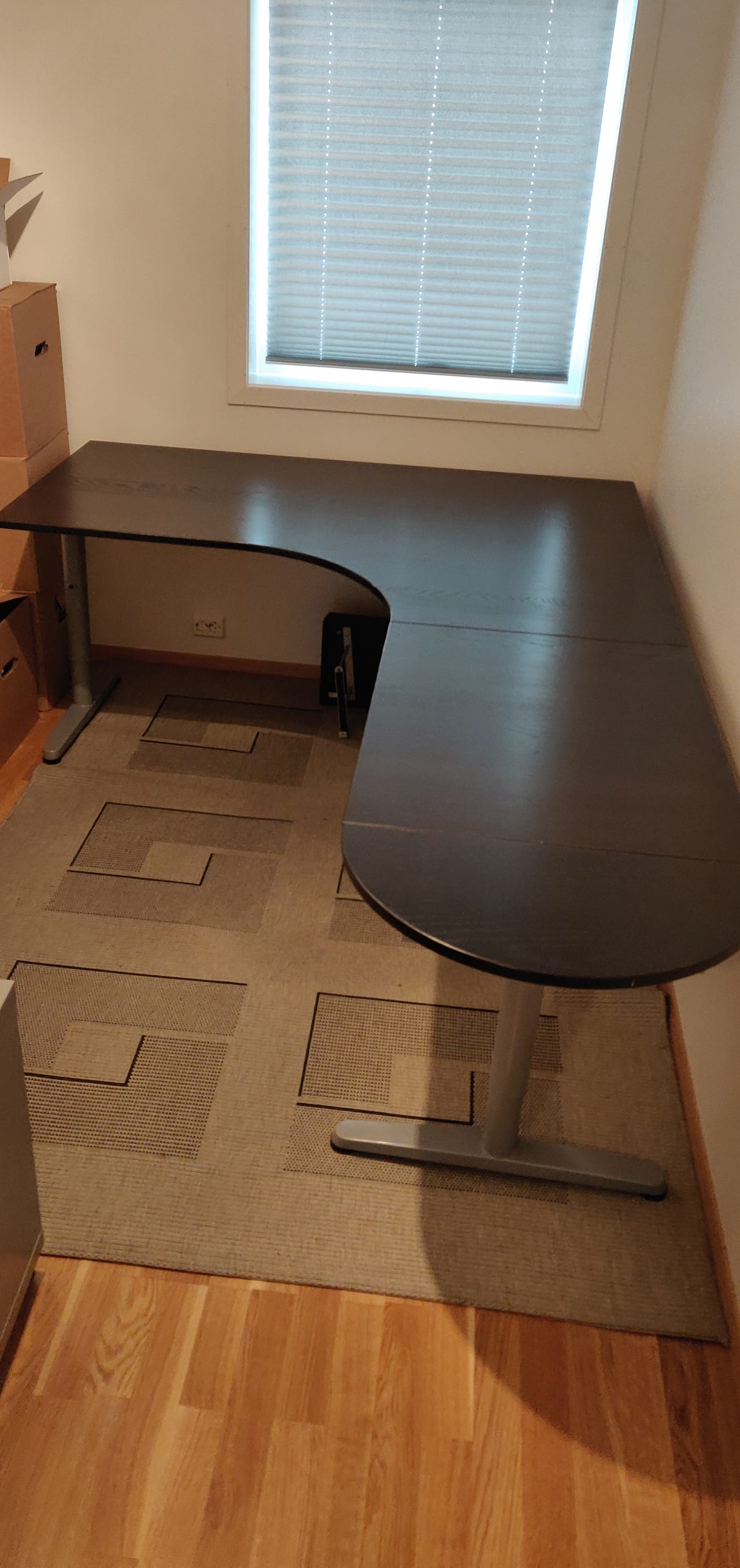 Kontor pult / Gaming Bord gis bort | FINN torget