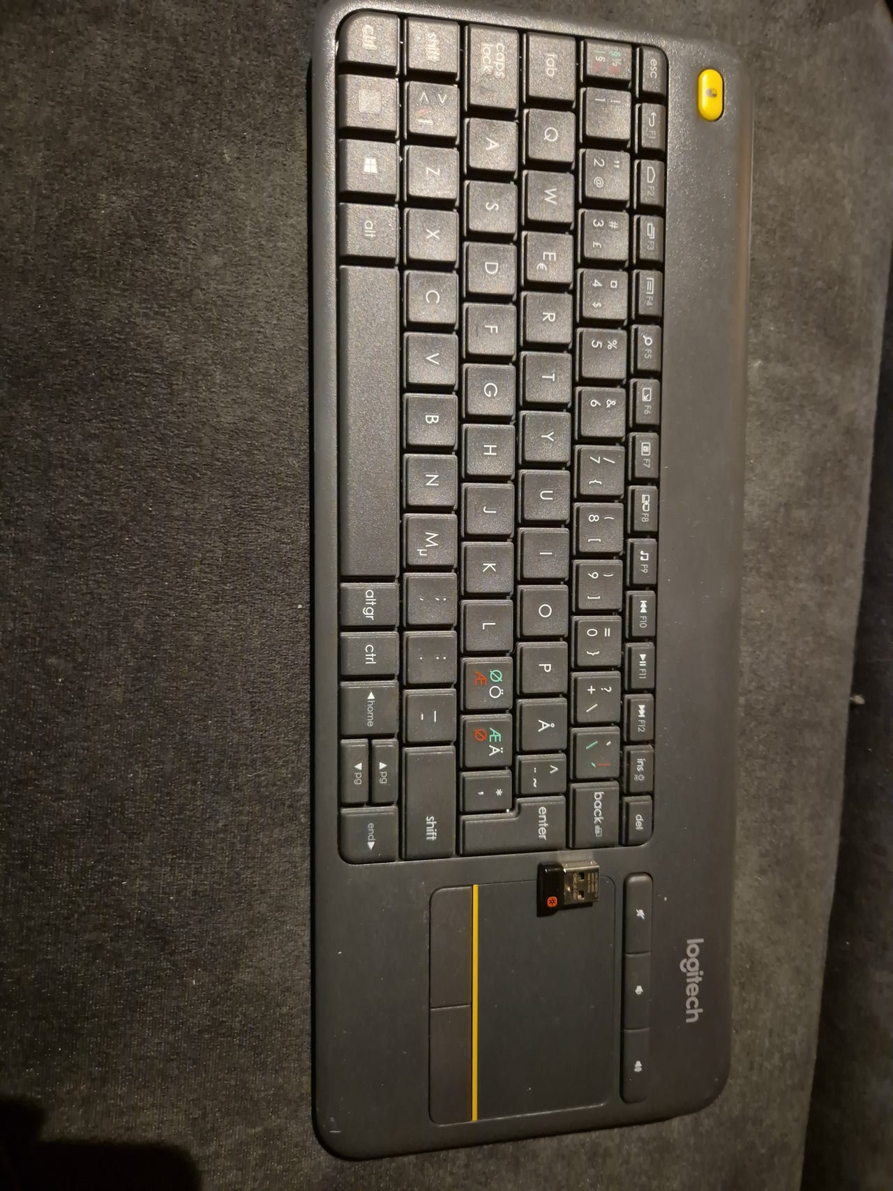 Logitech tastatur m/ mousepad | FINN-torget