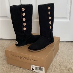 Ugg Lo Pro button boot black | FINN-torget