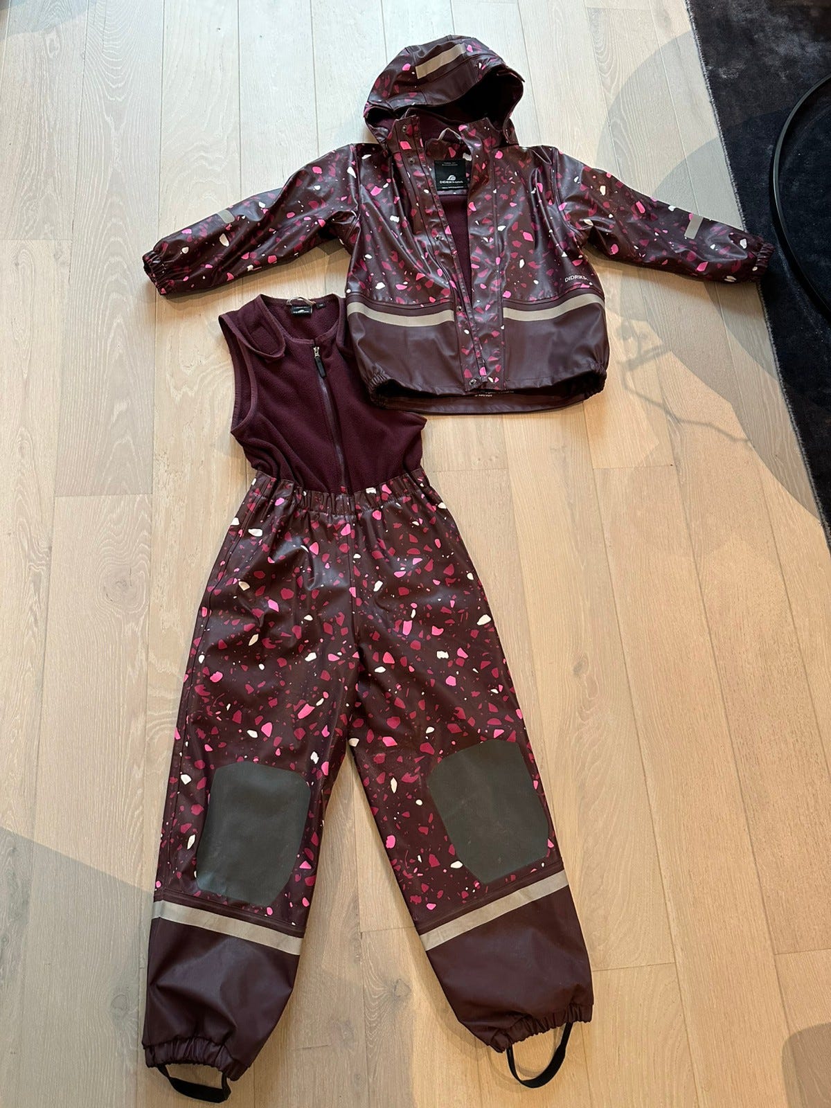 Didriksons Boardman Kids set Galon (foret regnsett) selges. | FINN torget