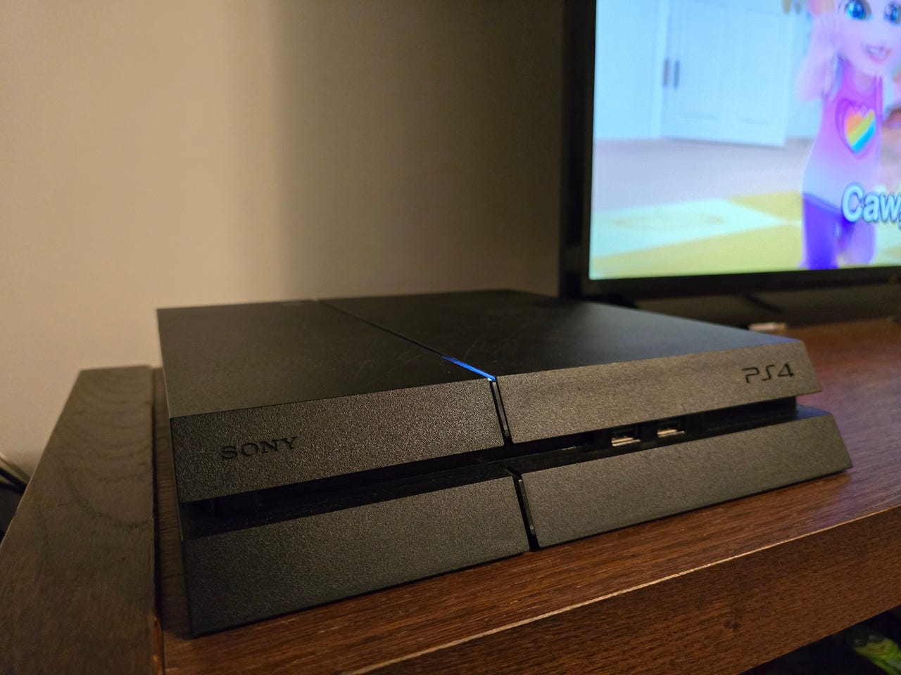 PS4 with 2 controllers | FINN torget