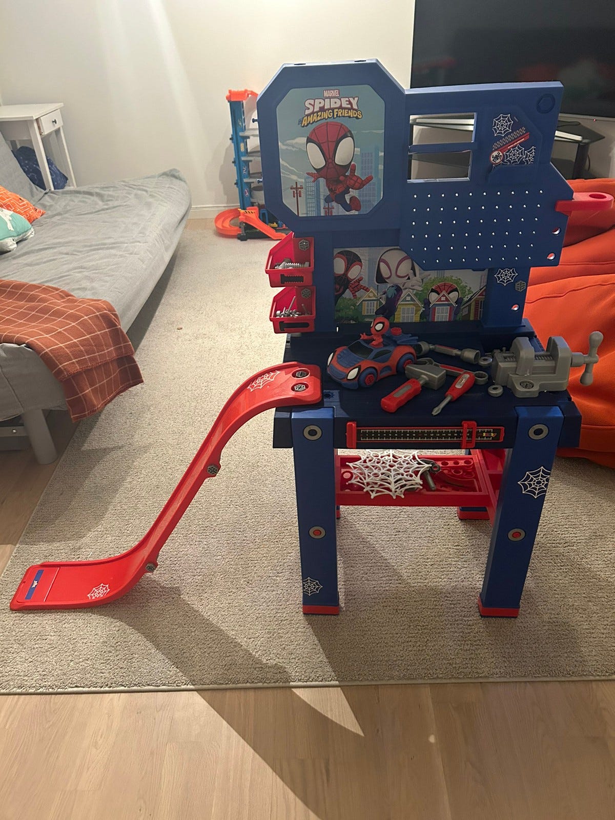 Smoby Spidey arbeidsbenk med hopp | FINN torget