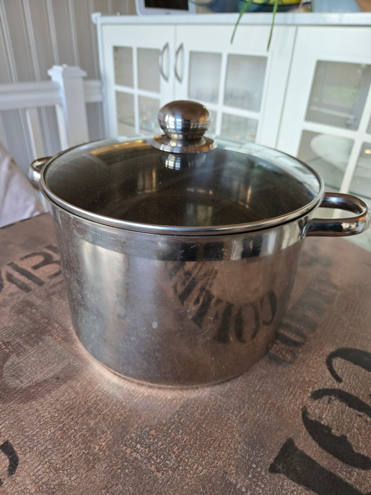 Gryte gis bort | FINN torget