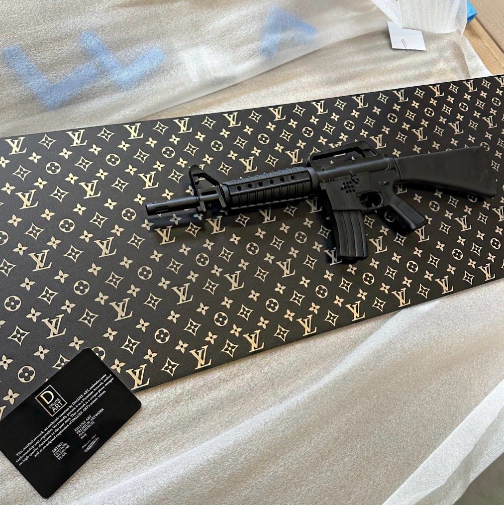 DELUXE ART - LV x Luxury Gun XXL | FINN-torget