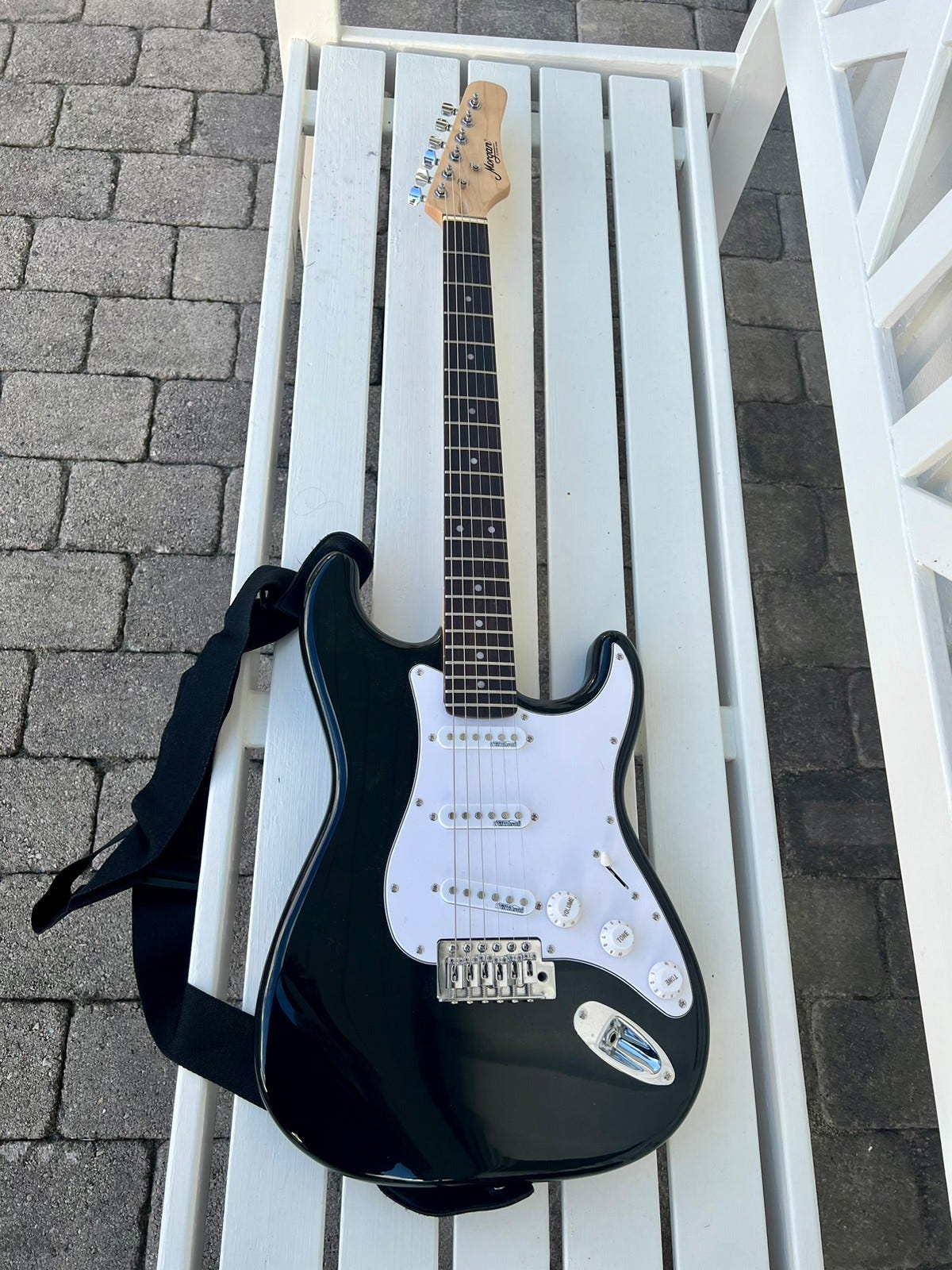 El-gitar med forsterker | FINN torget