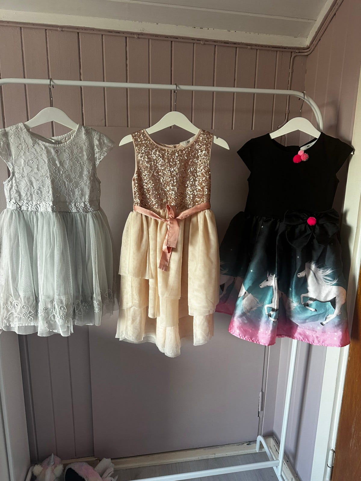 Fin kjoler str 110/116 | FINN torget