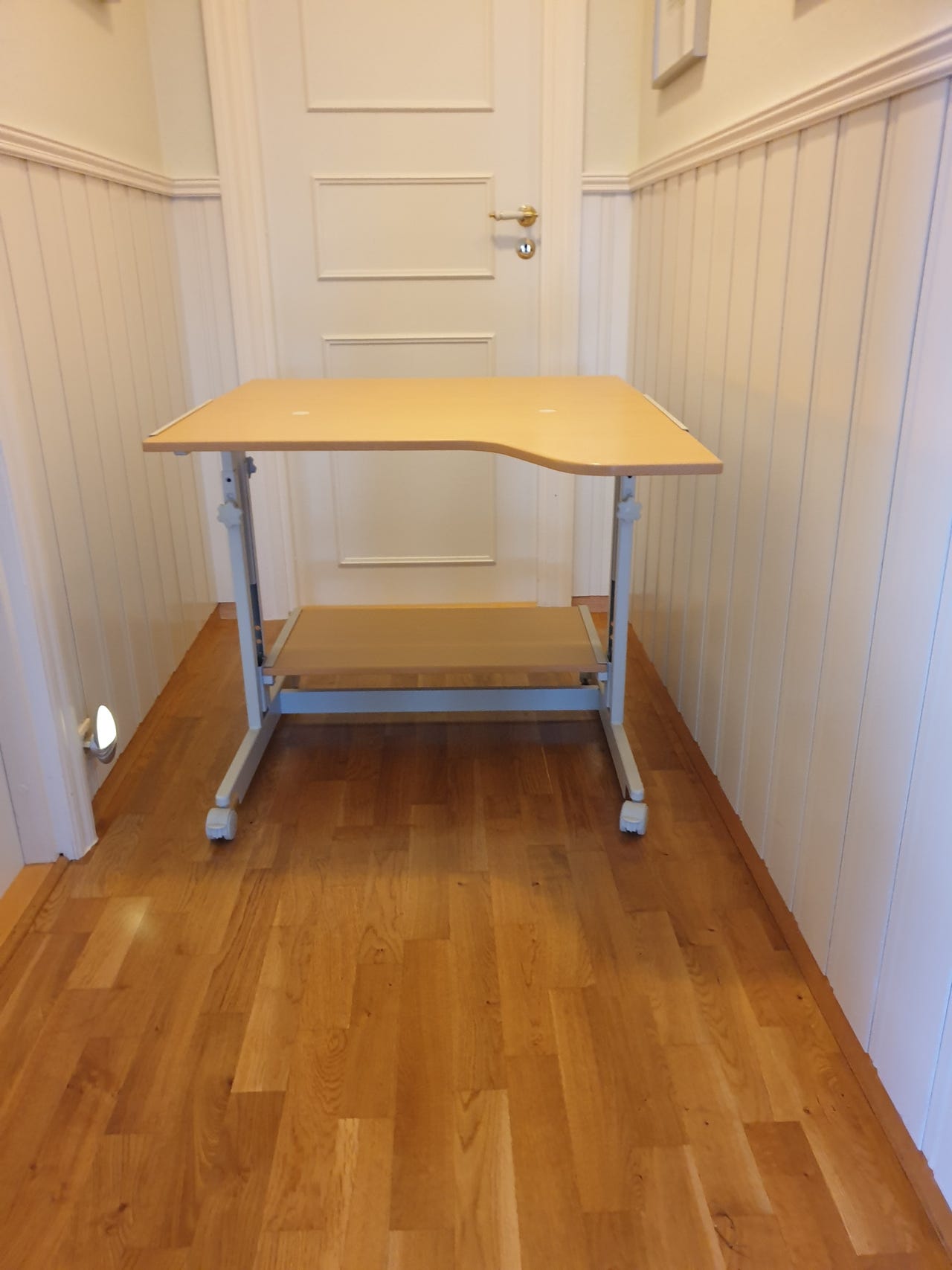 DATABORD (regulerbart) | FINN-torget