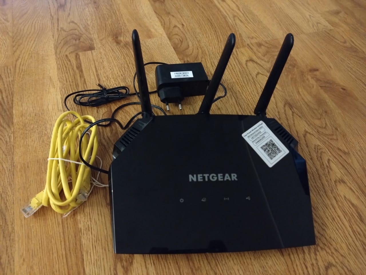 Netgear ac2000 r6850 trådløs ruter | FINN-torget