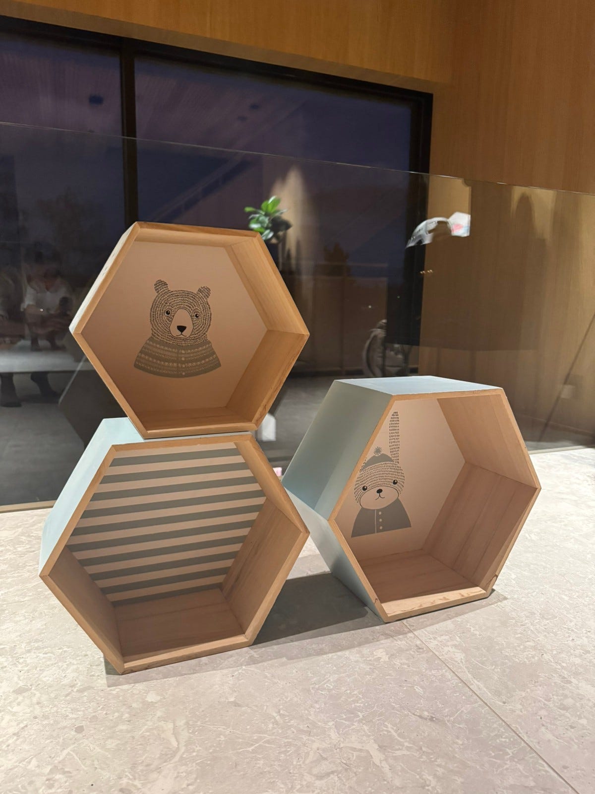 3 hyller for barnerom | FINN torget