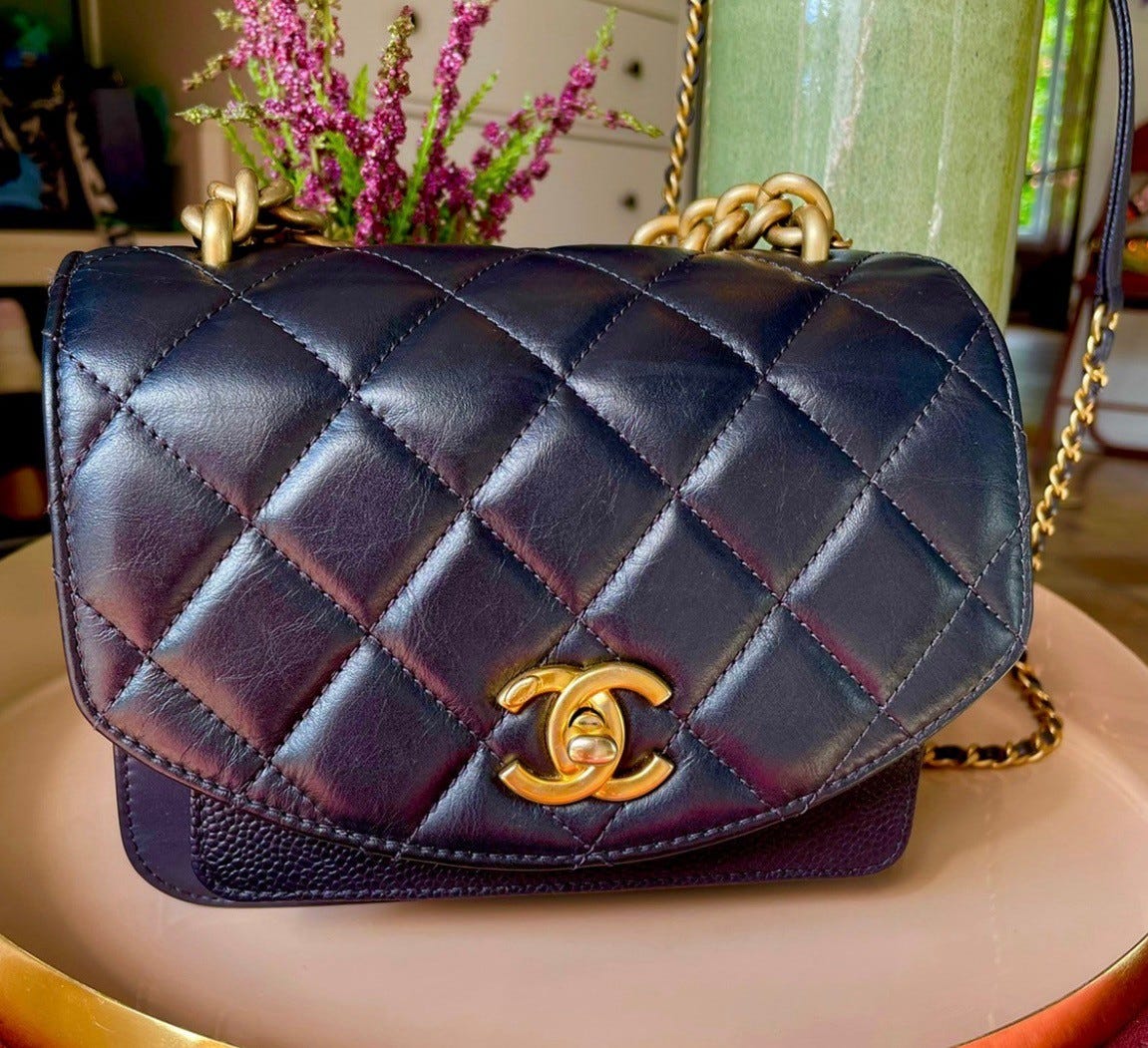 Chanel chain handle flap bag | FINN-torget