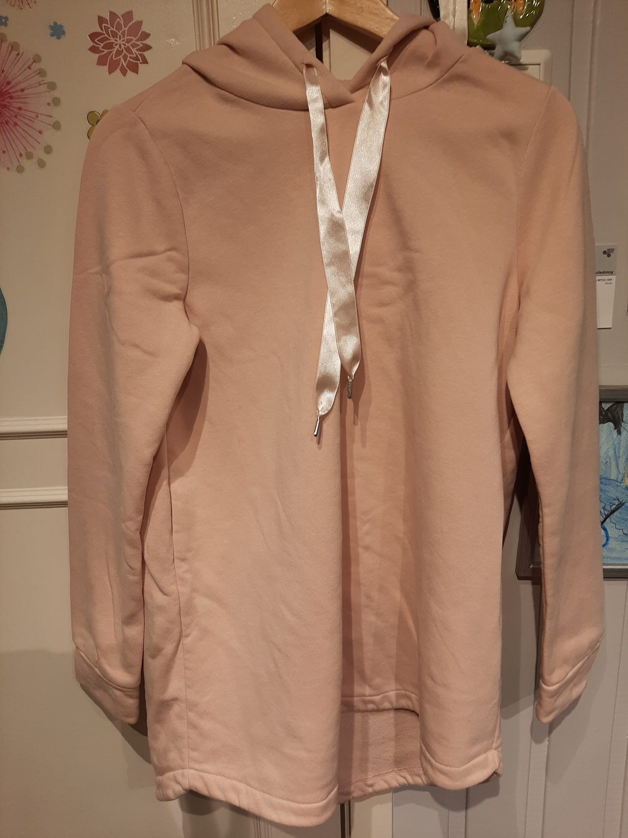 Hettegenser i pudder-rosa. | FINN-torget