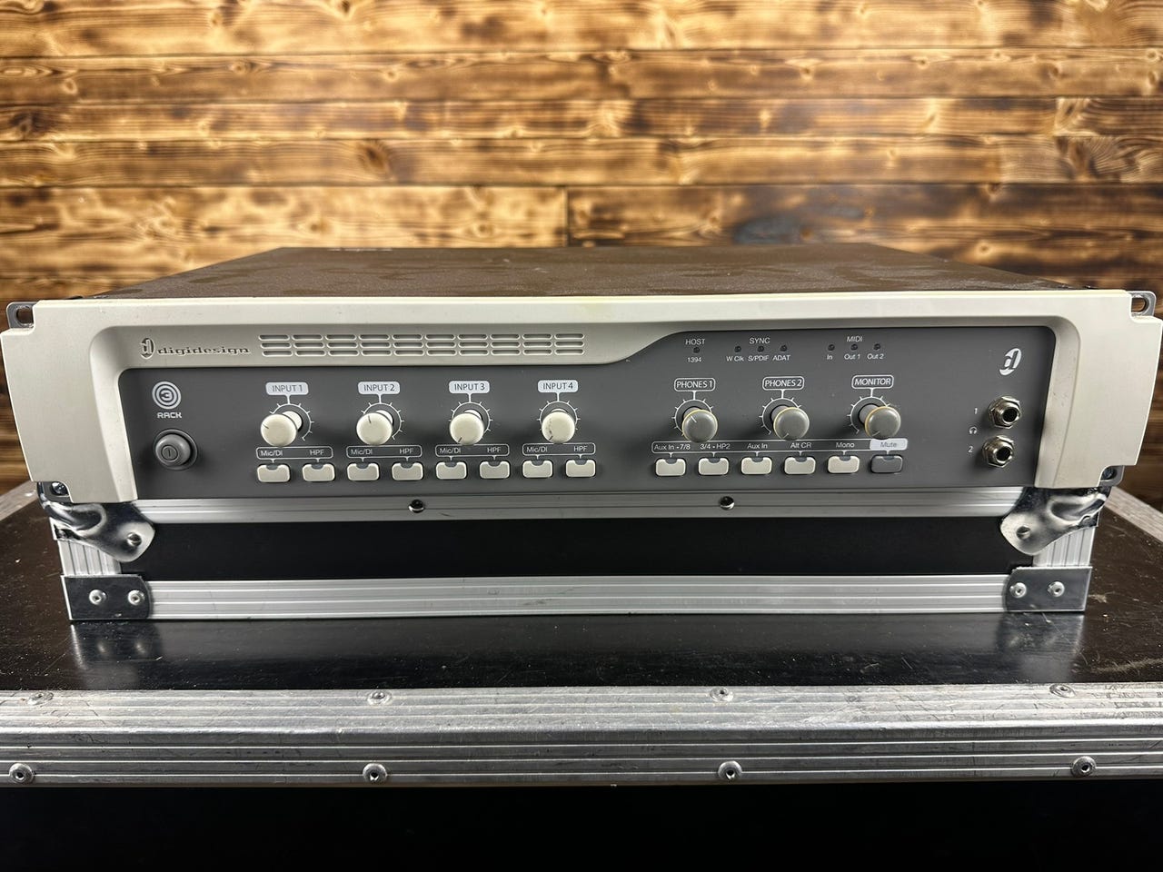 Digidesign Digi 003 Rack til salgs – Profesjonell Lydkvalitet for ...