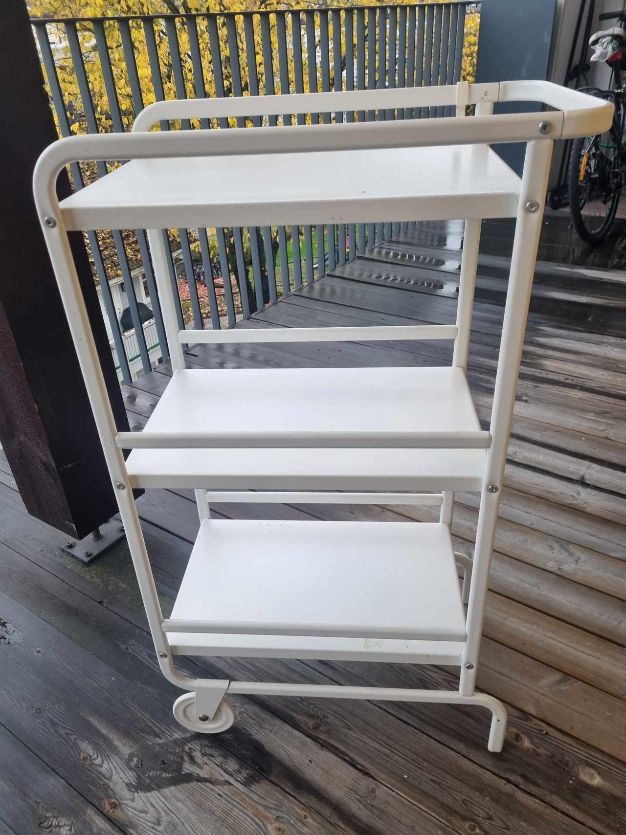 Liten hylle med hjul | FINN torget