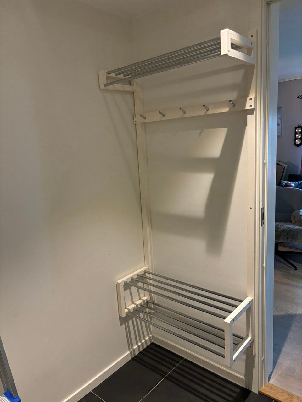 Oppheng for klær med skohylle | FINN-torget