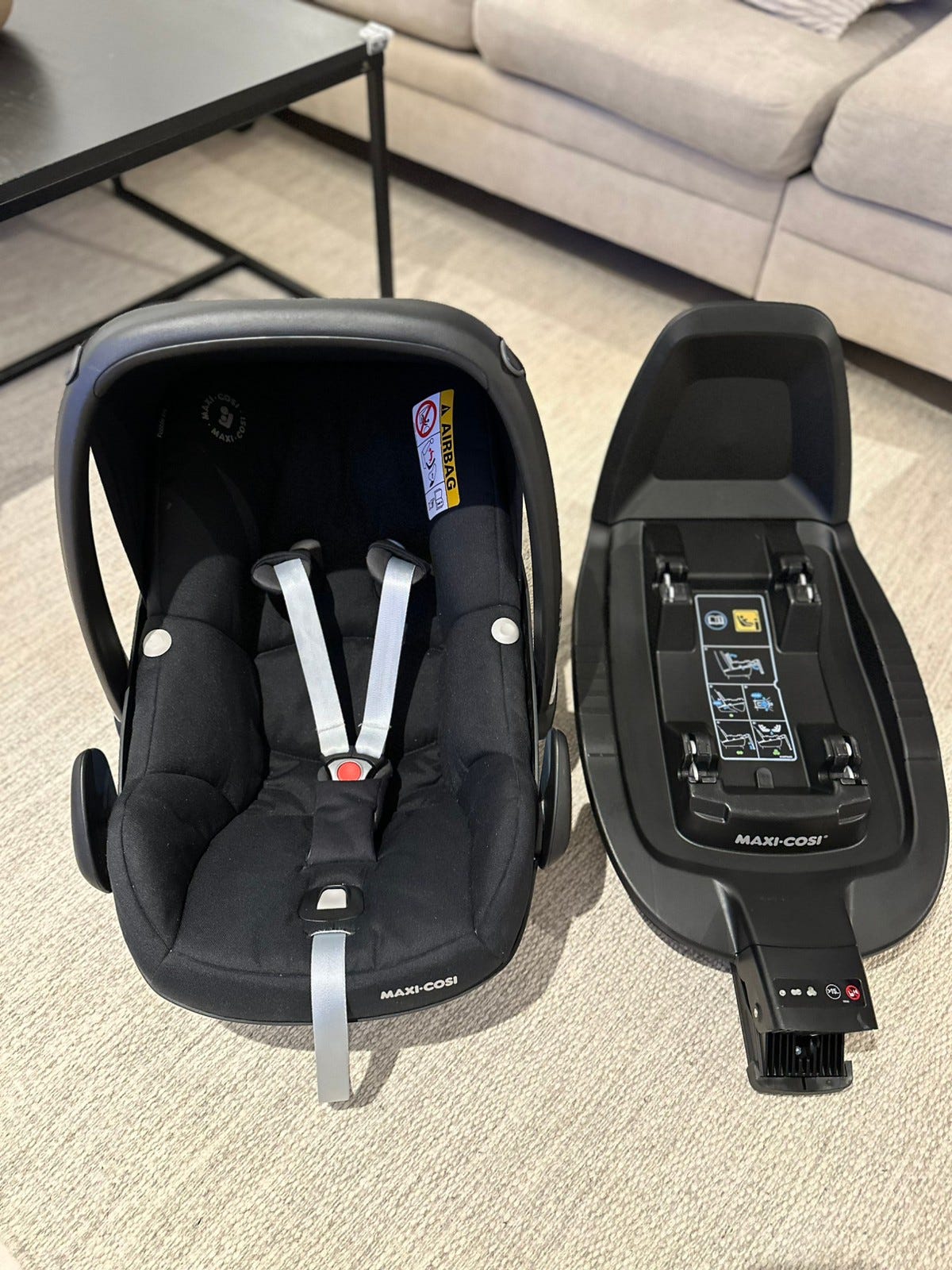 Maxi Cosi Pebble pro i-size + FamilyFix3 base | FINN-torget