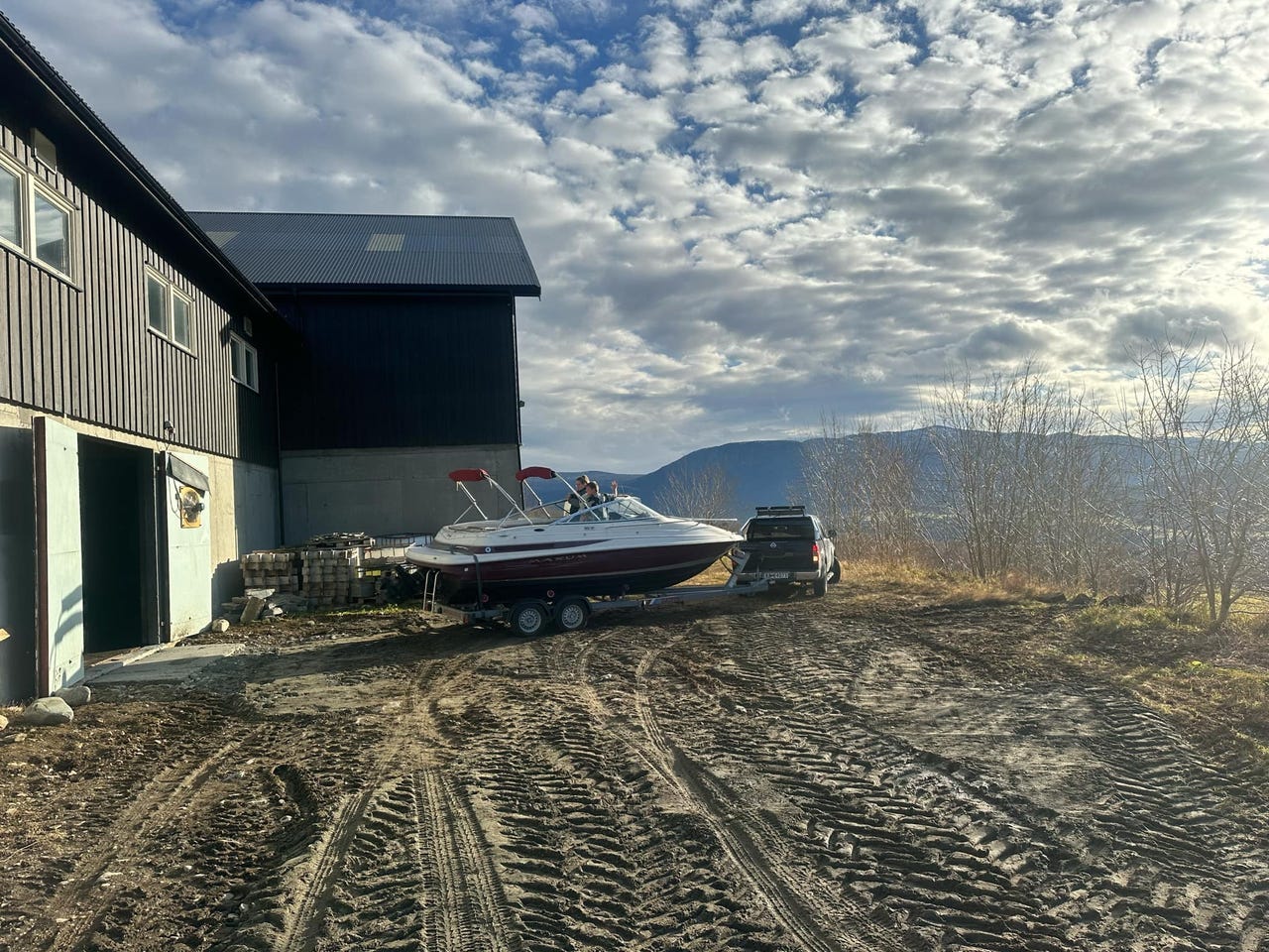 Vinterlagring OPPDAL bobil, campingvogn båt, bil, mc, etc | FINN-torget