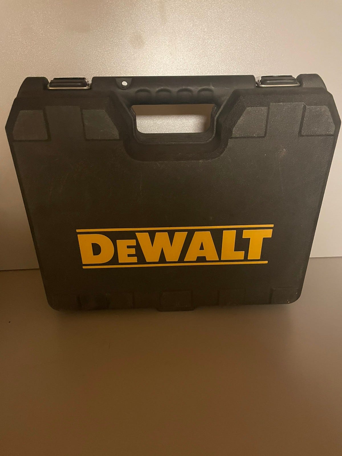 Devalt kofferter til drill | FINN torget