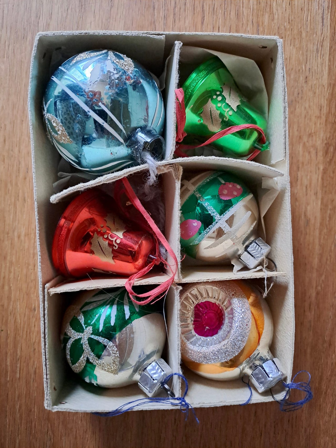Vakre gamle julekuler/ juletrepynt | FINN torget