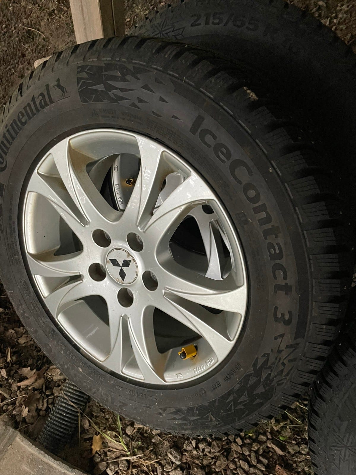 Continental Ice Contact 3 og Ice Contact 2, Mitsubishi ASX | FINN torget