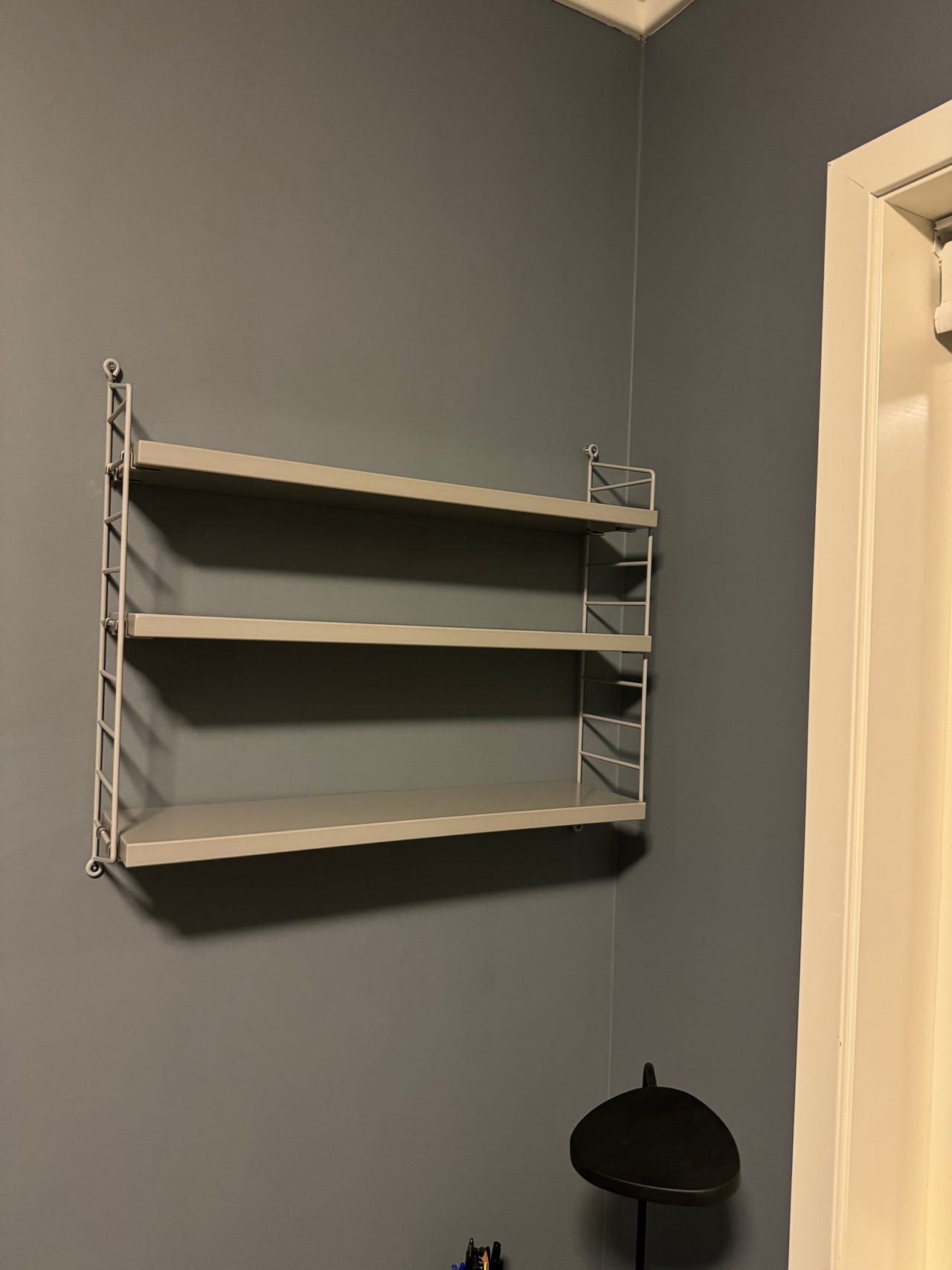 Grå string hylle | FINN torget