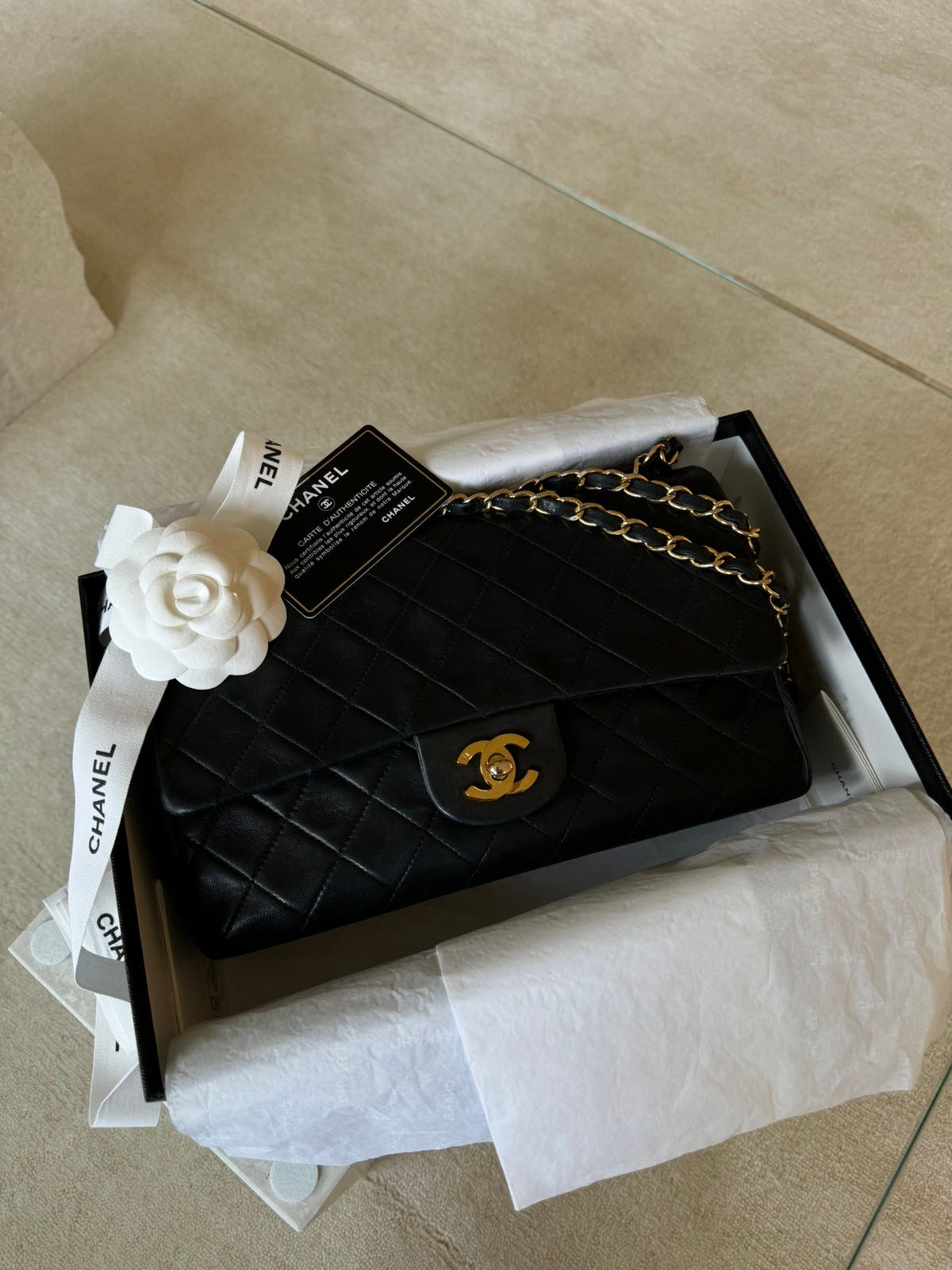 Chanel Classic Double flap Medium GHW | FINN-torget