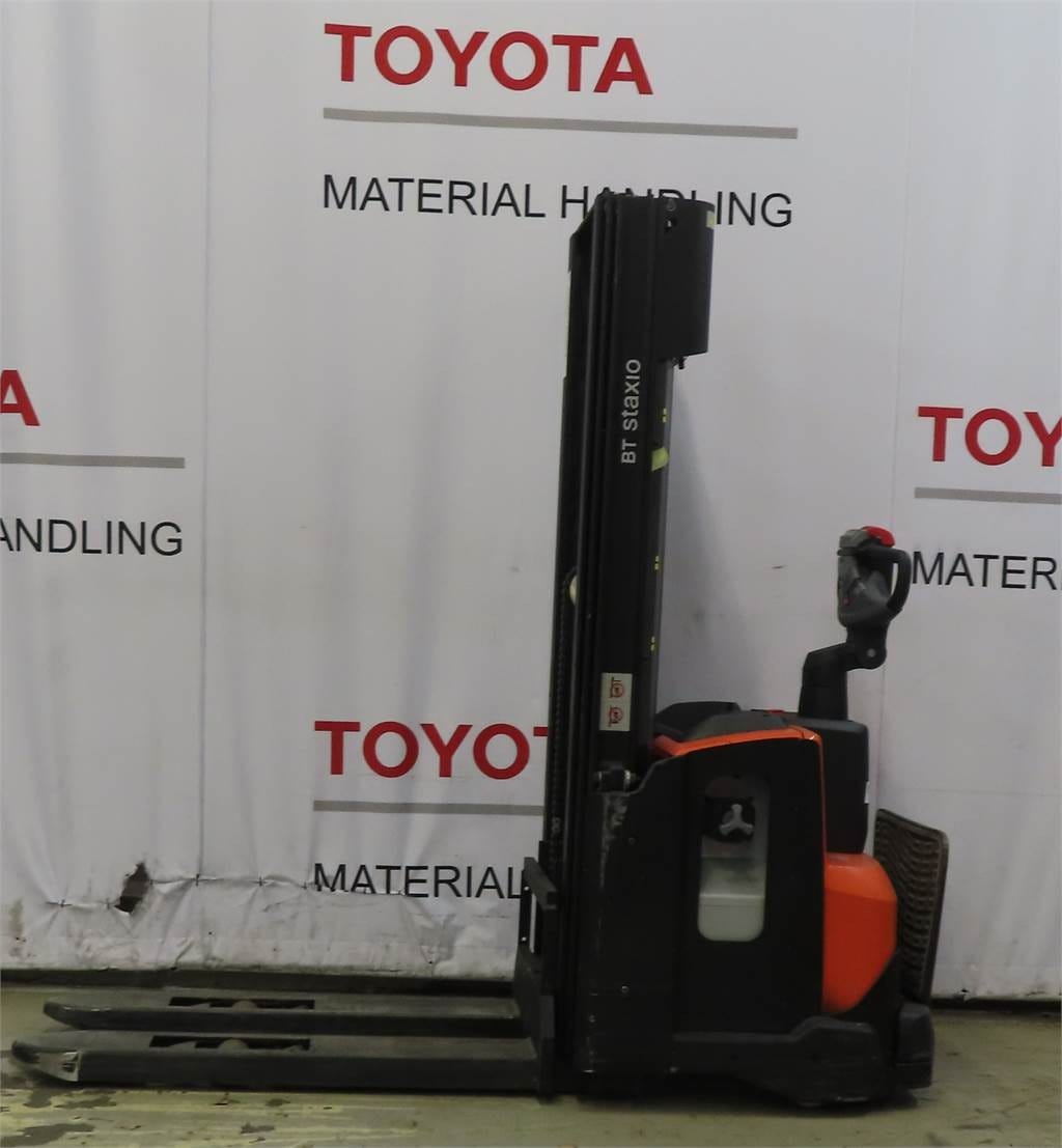 Til salgs: Toyota SWE140L - 2022 - Truck - Løftekapasitet 1400 kg ...