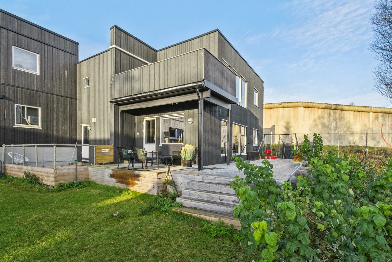 Gimle - Strøken 4-roms leilighet innerst i gata I Carport I Terrasse og ...