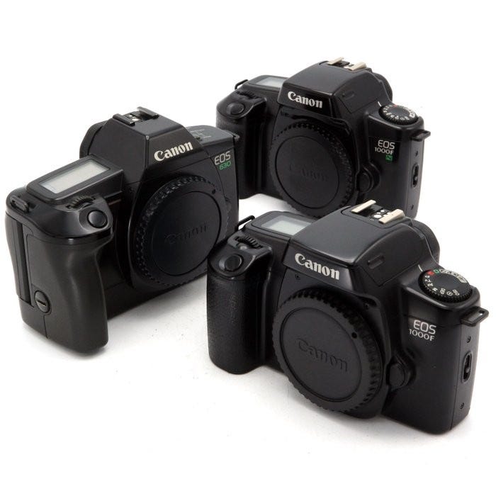 Canon EOS 1000F + EOS 1000F N + EOS 630 Bodies Et objektiv ...