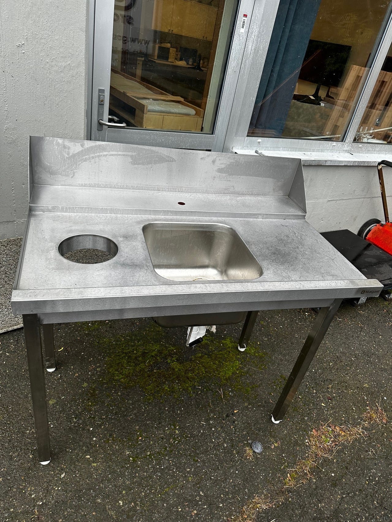 Rustfri benk med kum & søppelnedkast 120x75 cm - Gastro storkjøkken AS ...