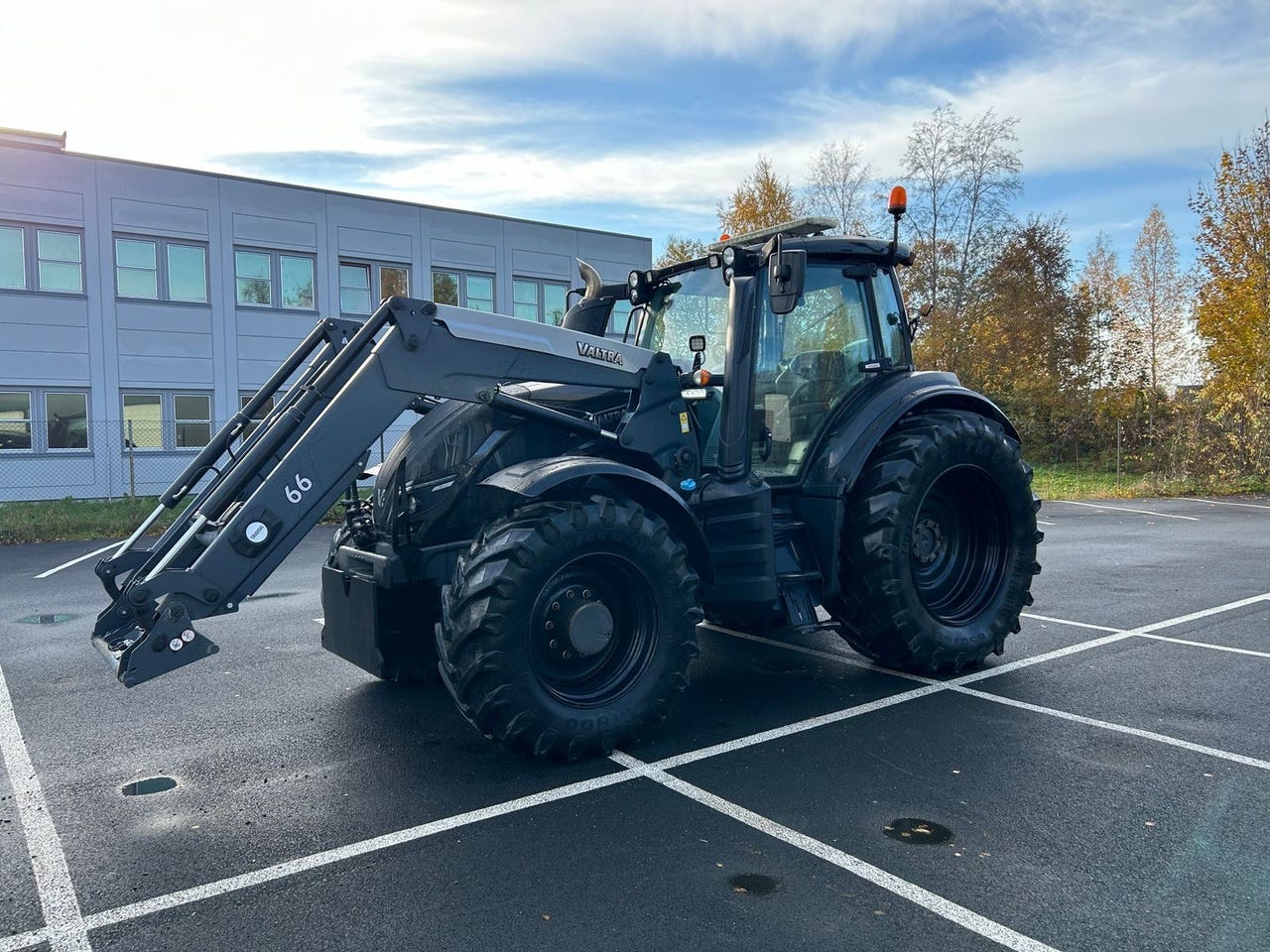 Til salgs: Valtra T214 Direct Unlimited 50 kmt, ålø laster - 2016 - 215 ...