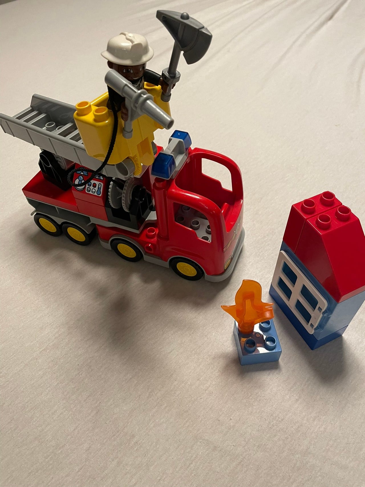 Duplo Firetruck set 10592-1 Komplett | FINN-torget