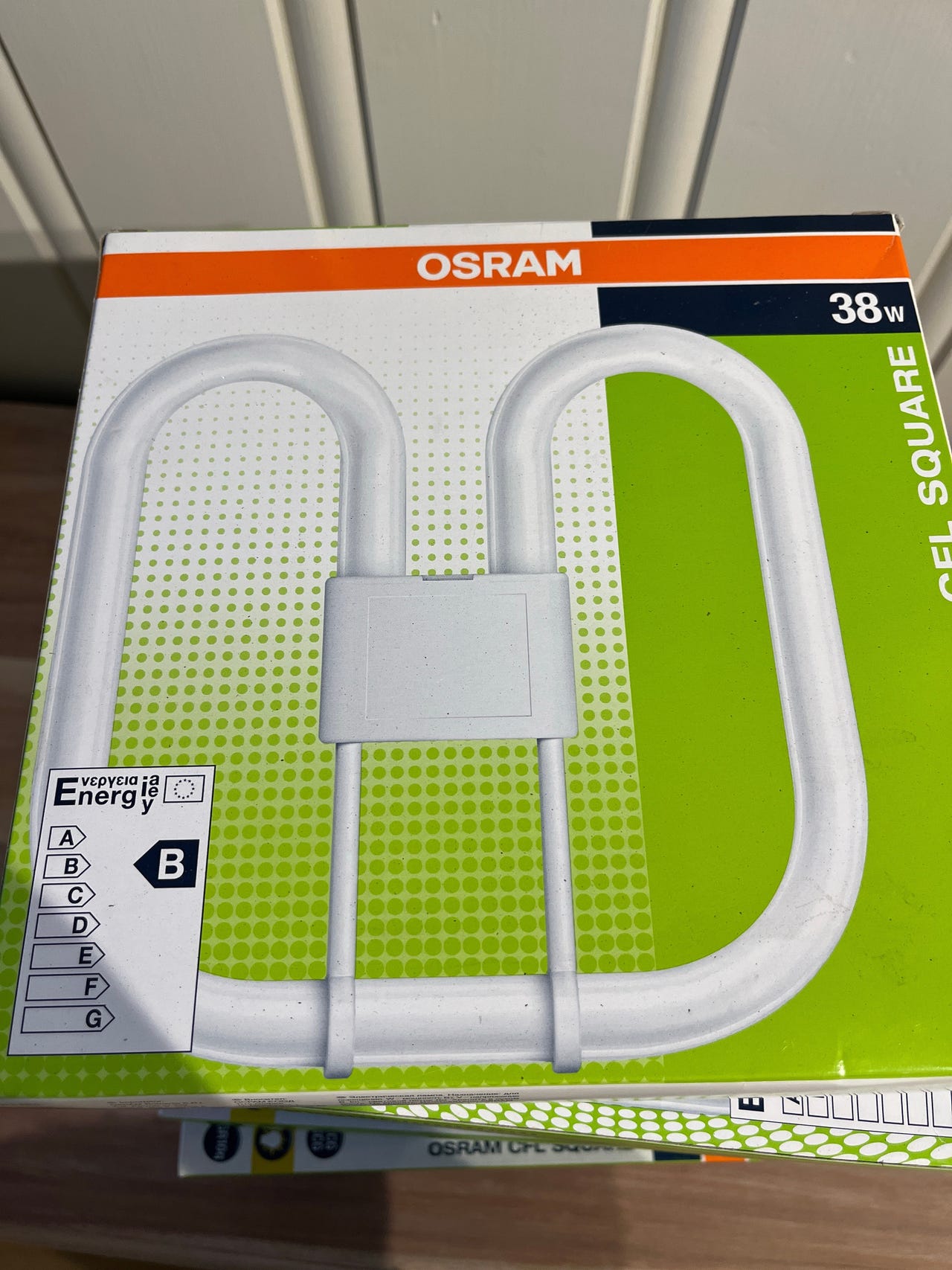 Lysstoffrør/pærer - osram CFL square 38 w gis bort | FINN torget