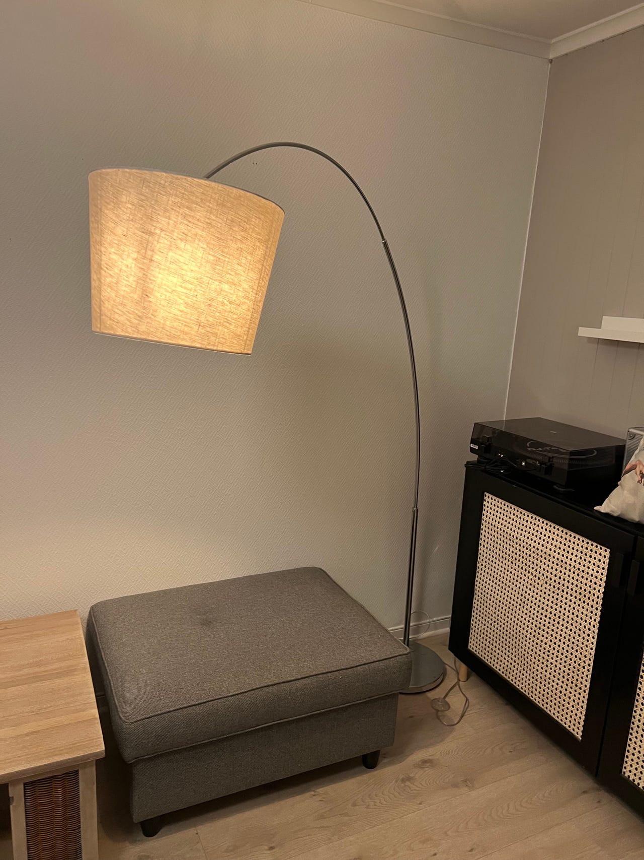 Kjempe kul buet lampe selges grunnet plassmangel | FINN torget