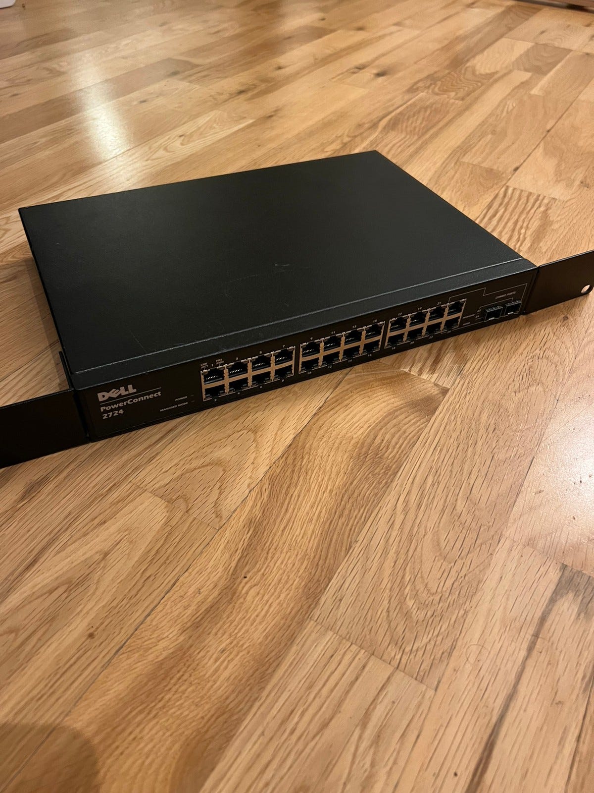 Dell PowerConnect 2724 | FINN torget