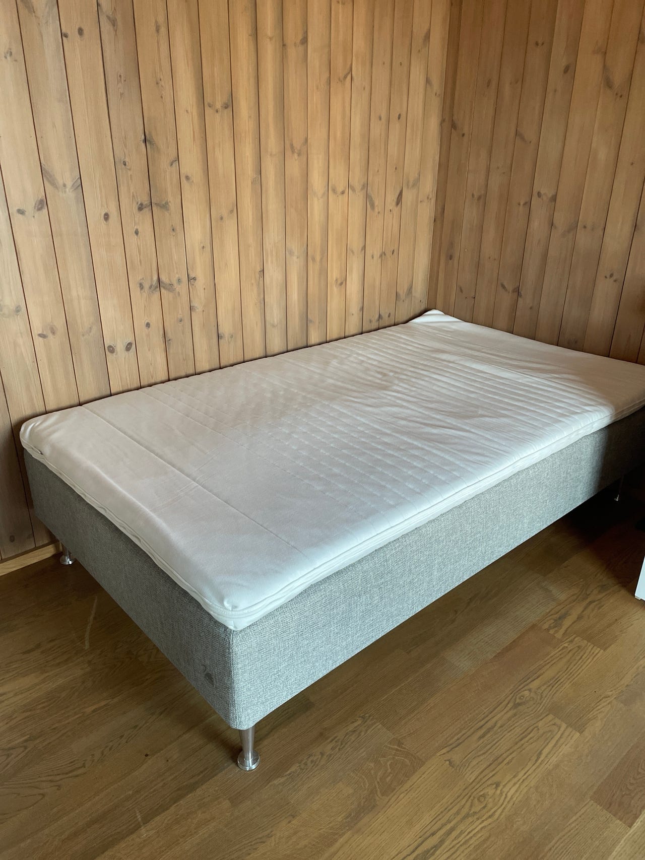 120cm rammemadrass/seng fra Svane selges billig | FINN-torget
