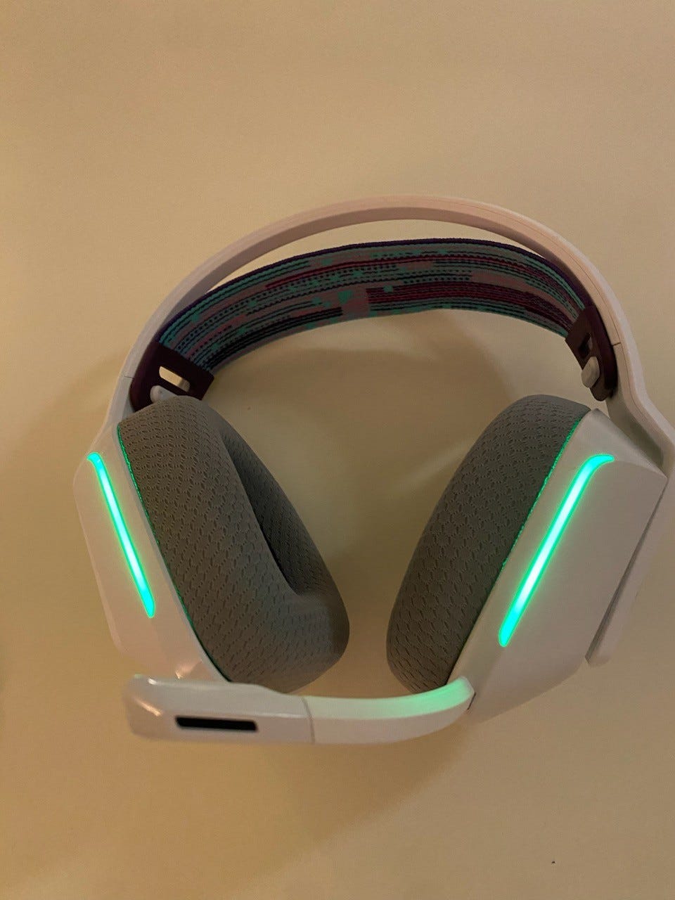 Headset Logitech G733 wireless lightspeed RGB gaming headset (hvit ...