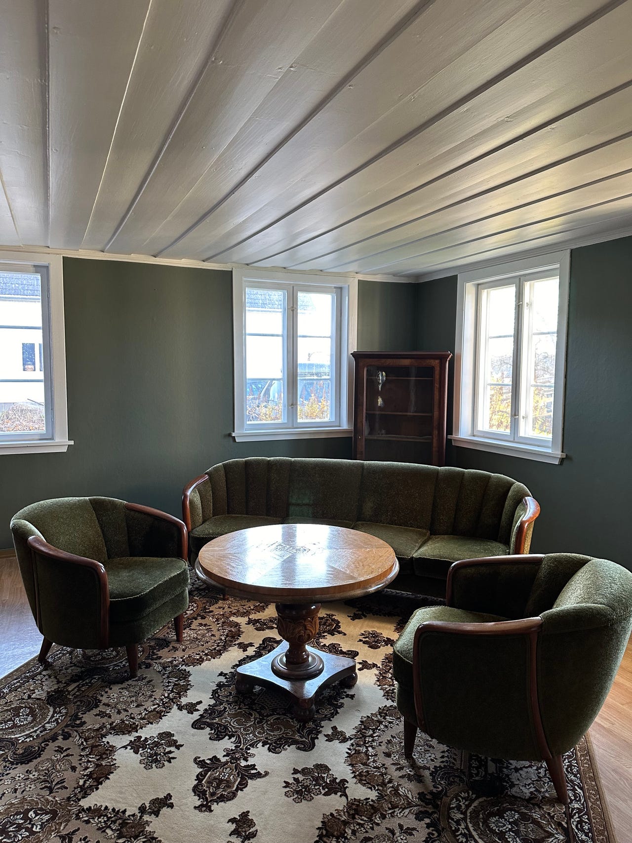 Sofagruppe fra 60 tallet, solid, nydelig farge! | FINN-torget