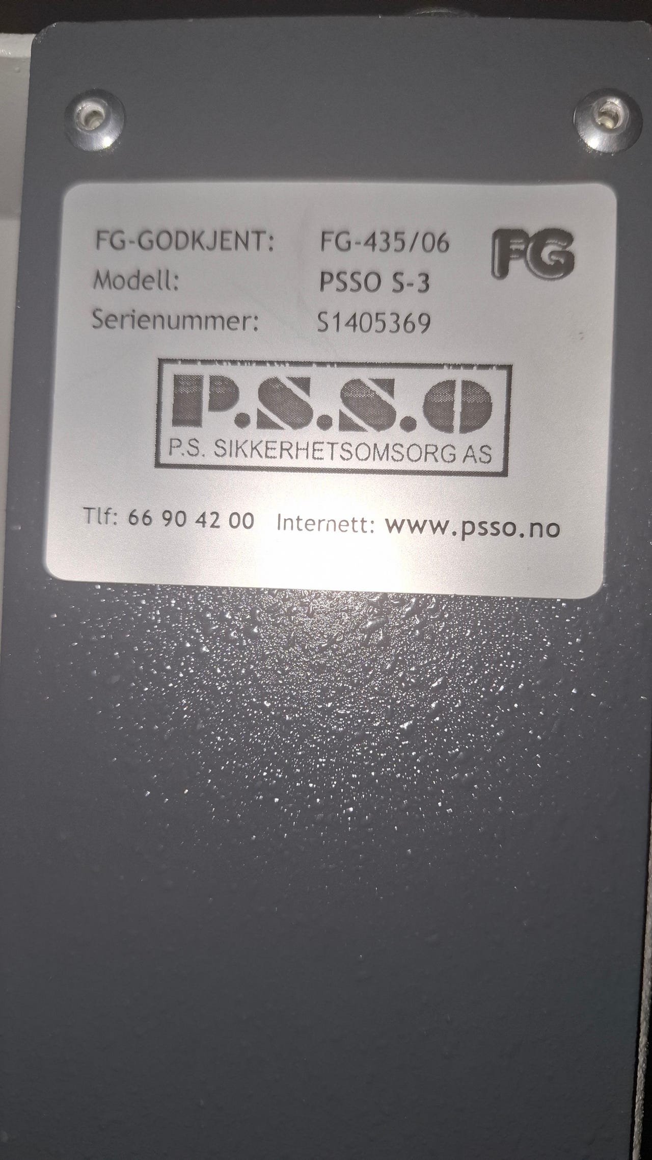 FG godkjent Våpenskap selges, | FINN torget